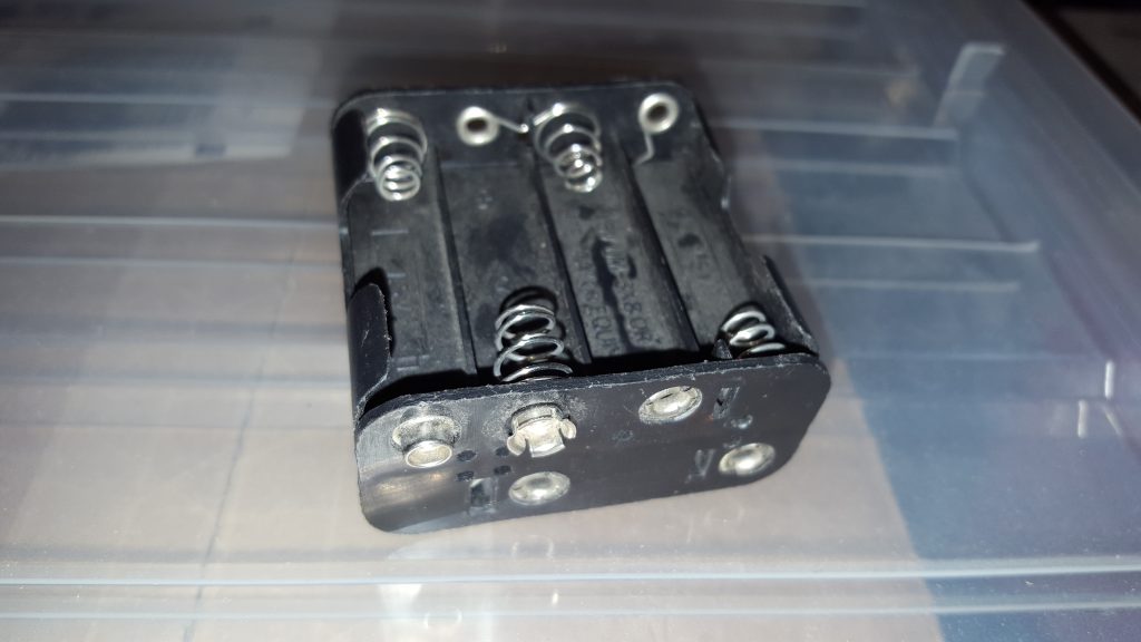 8 cell Battery Pack for AA cells or rechargables - 12V - Extreme Kits
