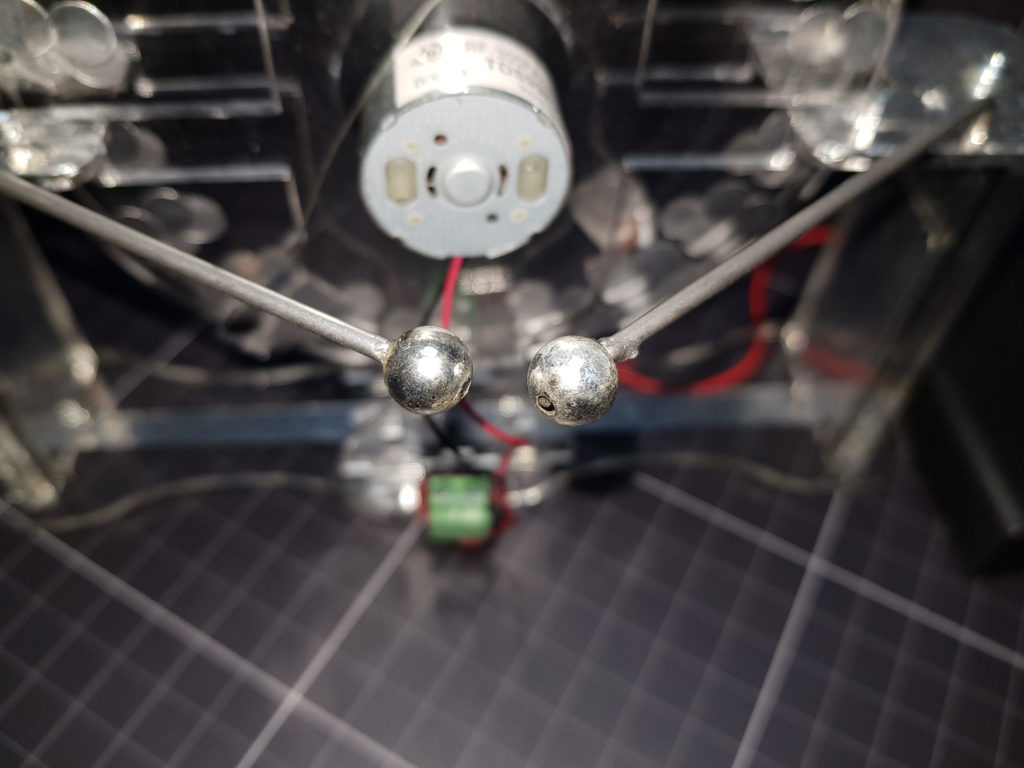 Mini Wimshurst Electrostatic Generator kit V2 - Extreme Kits