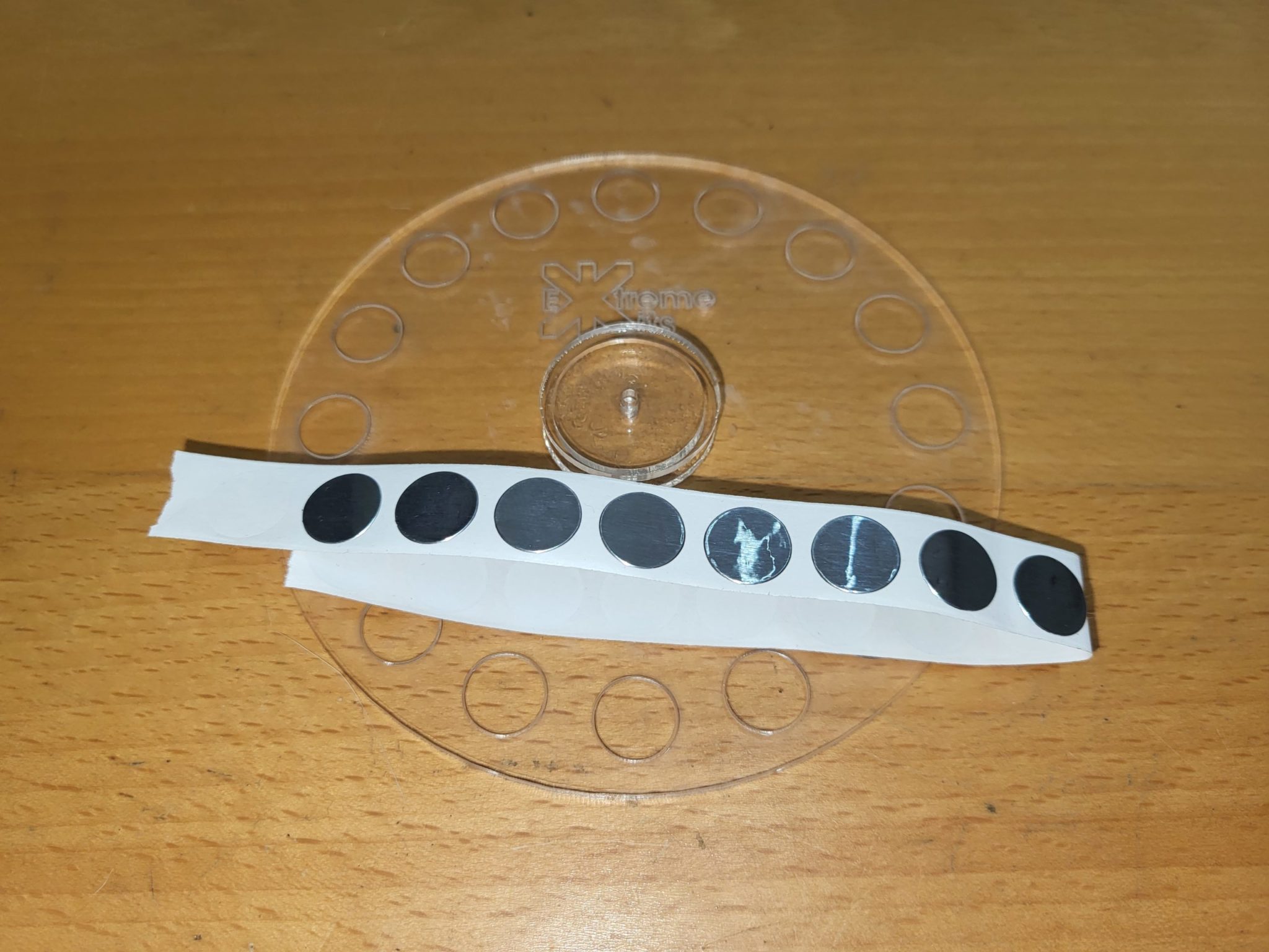 Constructing your Mini Wimshurst Kit - Extreme Kits