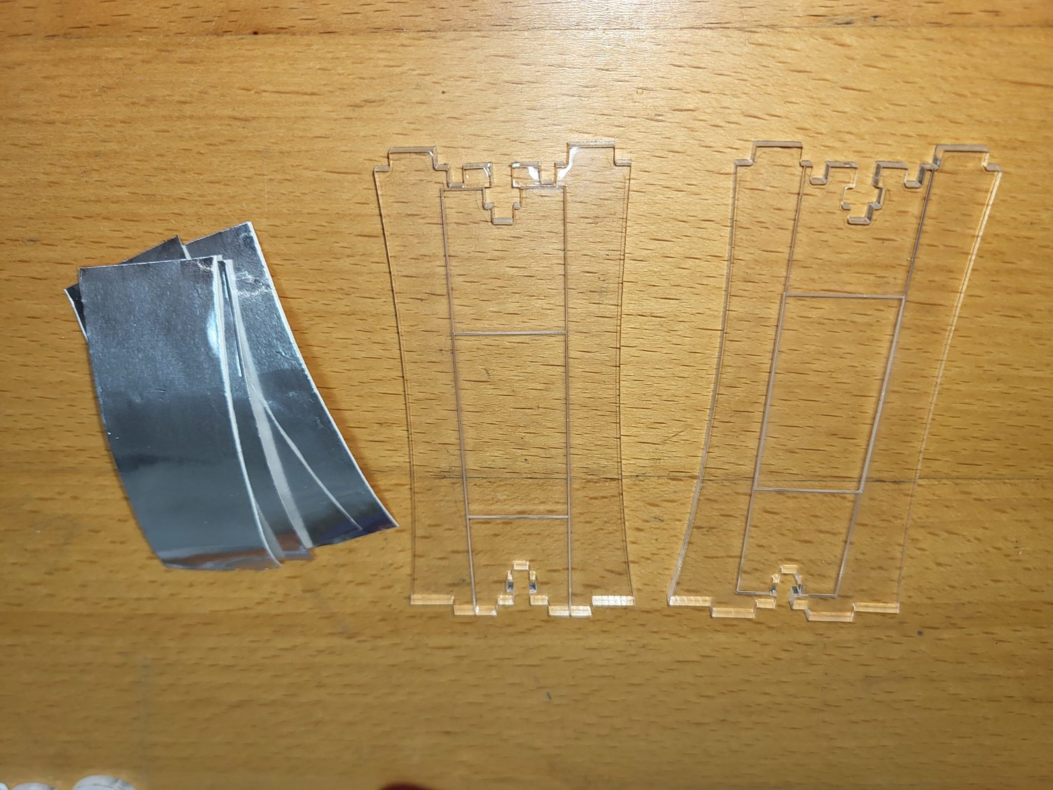 Constructing your Mini Wimshurst Kit - Extreme Kits